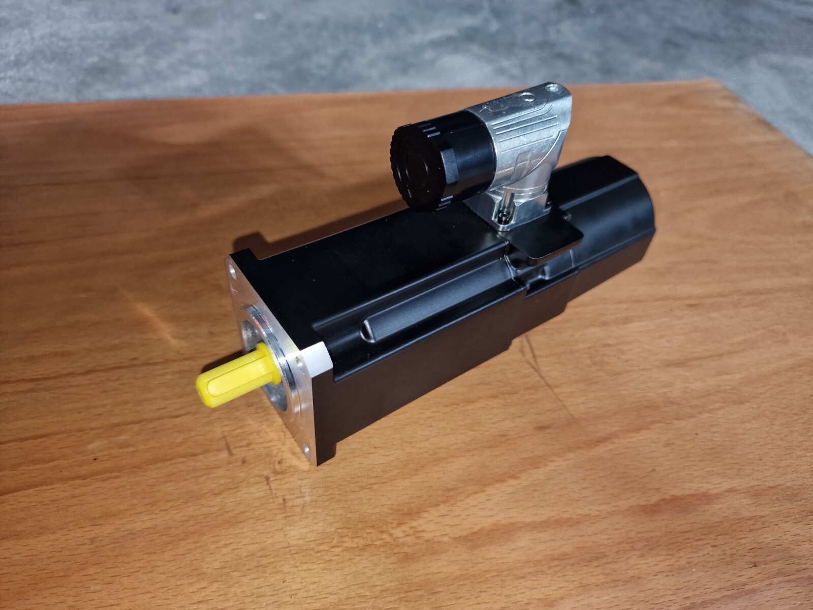 [USED] ENGEL VIPER Servo Motor Kollmorgen PM - AKM22C-ANS2S-E2 | eBay