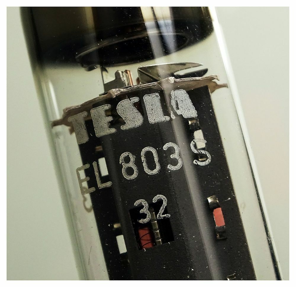 EL803S Pentode. Eine "gut" geprüfte Vakuum-Elektronenröhre von Tesla ...