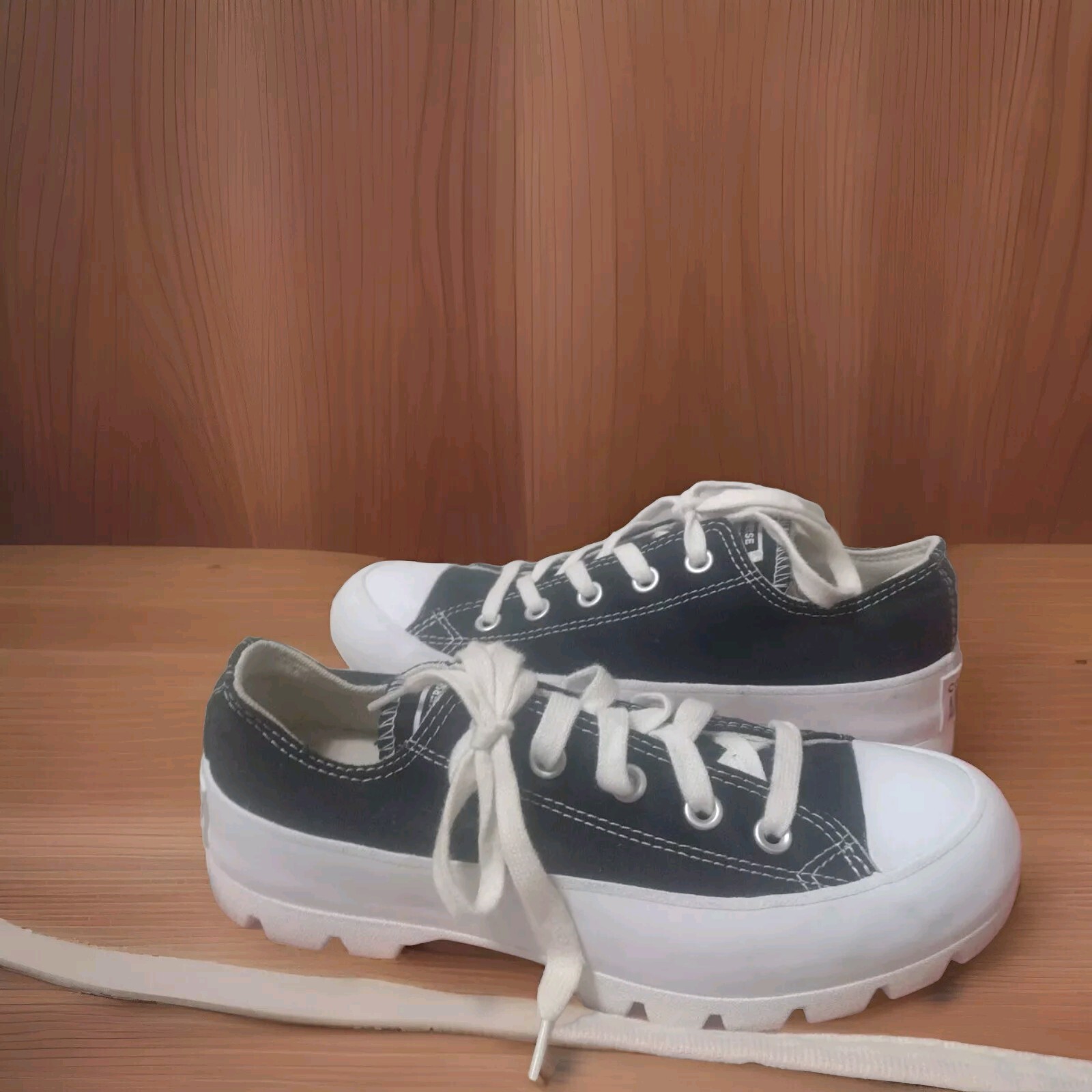 Women's Black/White Converse Platforms Size 6 Low Sne… - Gem