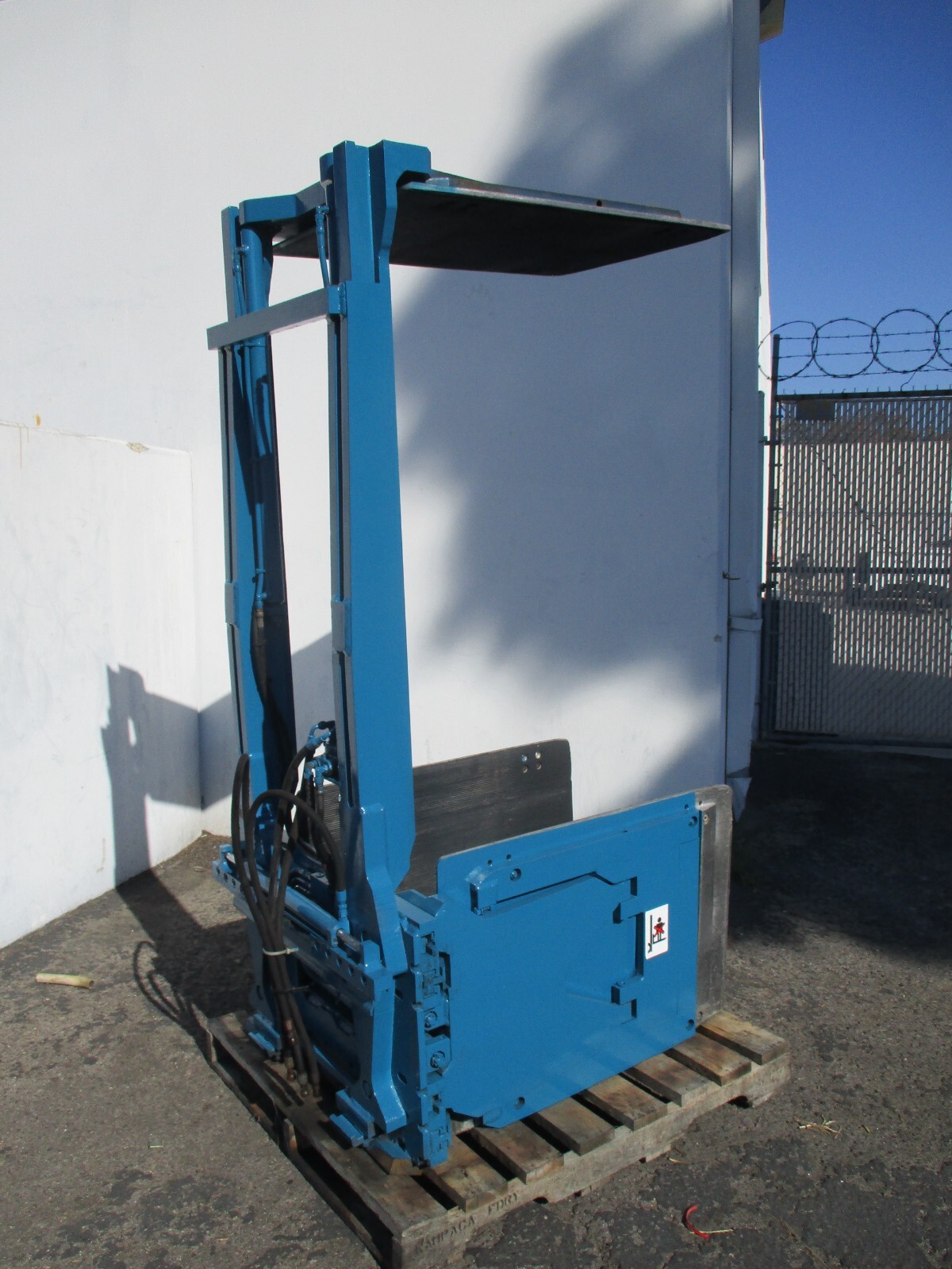 RIGHTLINE MODEL LCVM003 2500 LB. FORKLIFT CARTON CLAMP ATTACHMENT | eBay