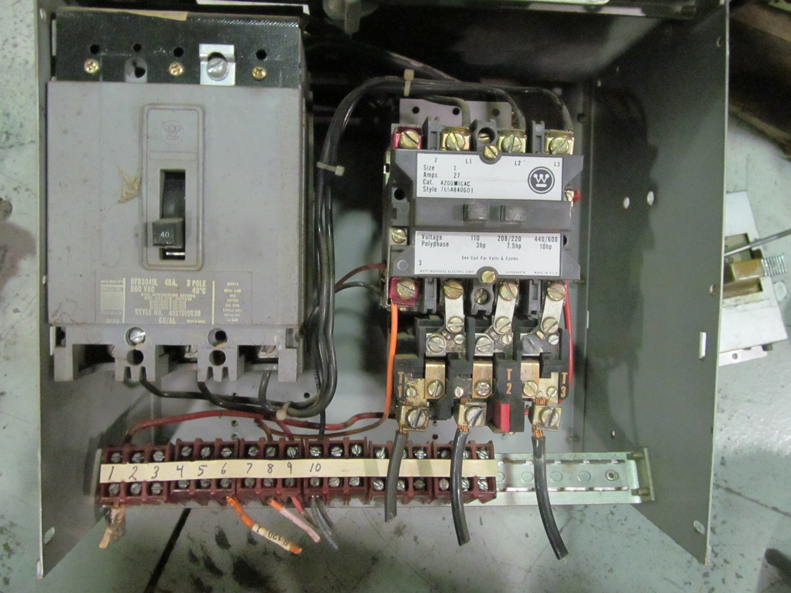 Westinghouse Type W 12" MCC Size 1 A200M1CAC 120 V With HFB3040L With ...