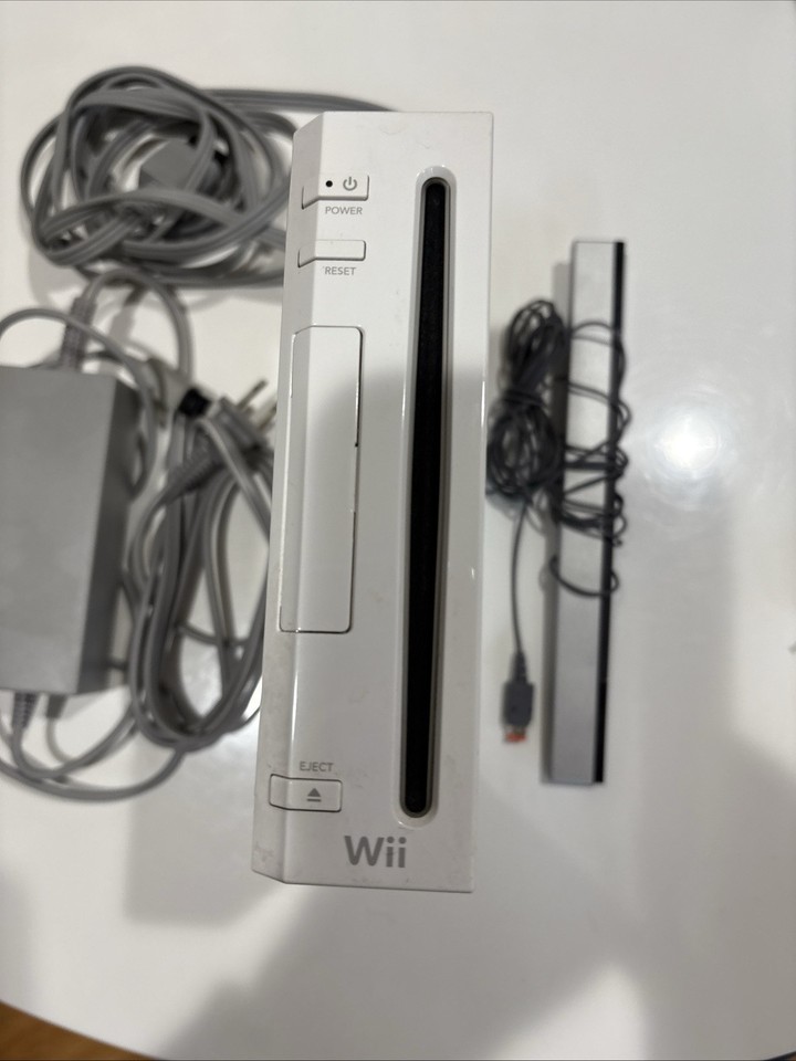 Nintendo Wii RVL-001 512 MB Home Console - White | eBay