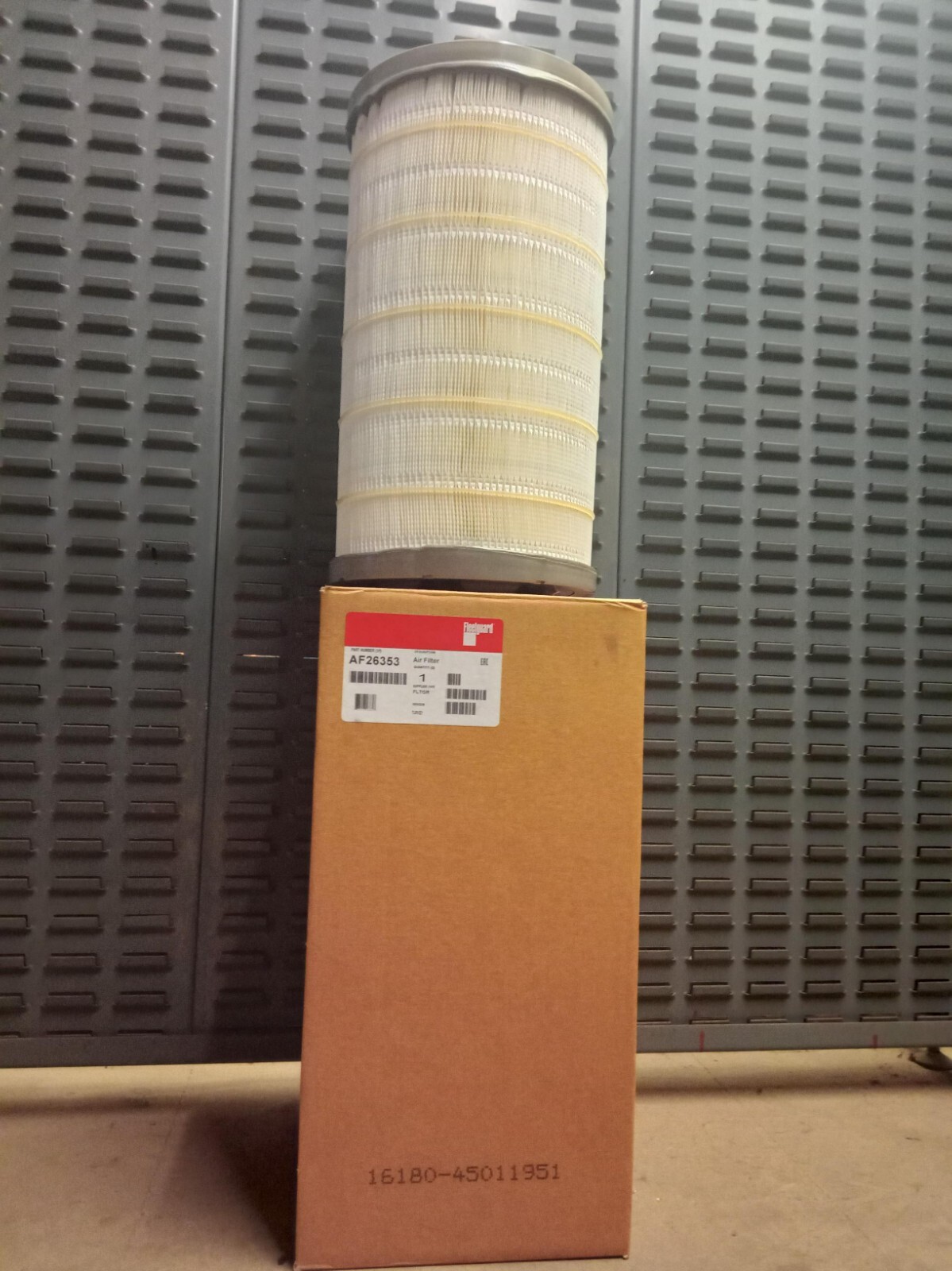 Fleetguard AF26353 Air Filter | eBay