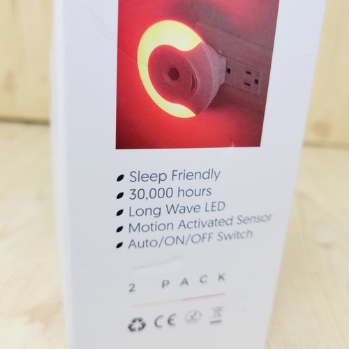 Sleep Aid Red LED Motion Sensor Night Light Plug in Dusk to Dawn NEW ...