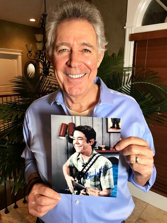 Welcome to BARRY WILLIAMS DIRECT! AUTOGRAPHED 8x10 PHOTO! * THE BRADY ...