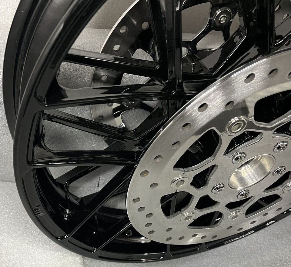 Harley 2024 CVO FUGITIVE Touring STREET GLIDE black Wheels OEM HD Rims ...