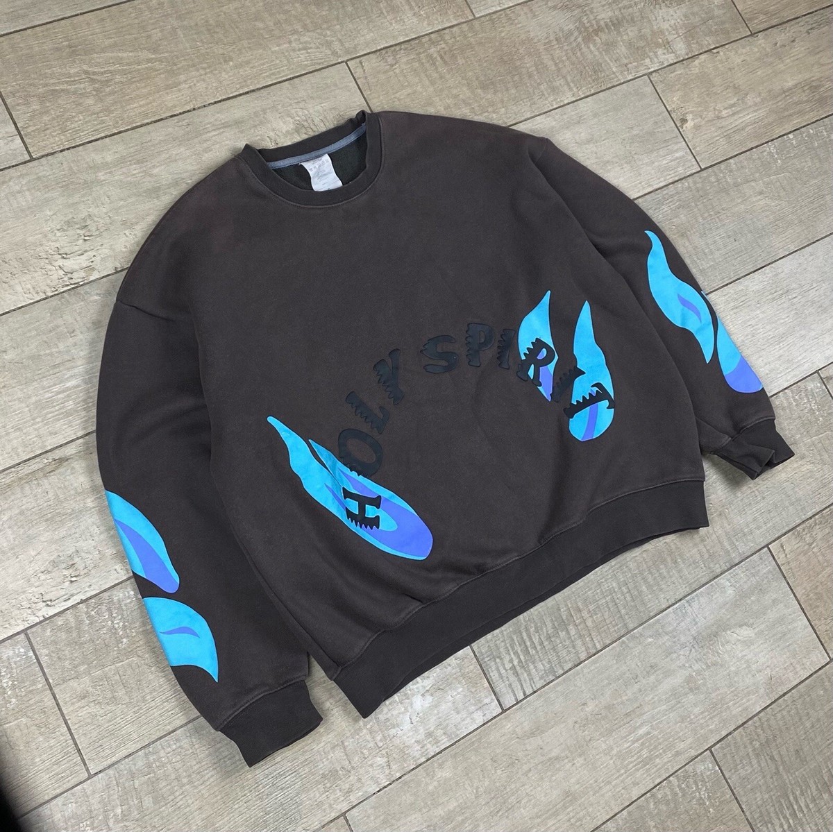 Kanye West Sunday Service Holy Spirit Flame Crewneck Kanye West Sunday Service Holy Spirit Flame Crewneck