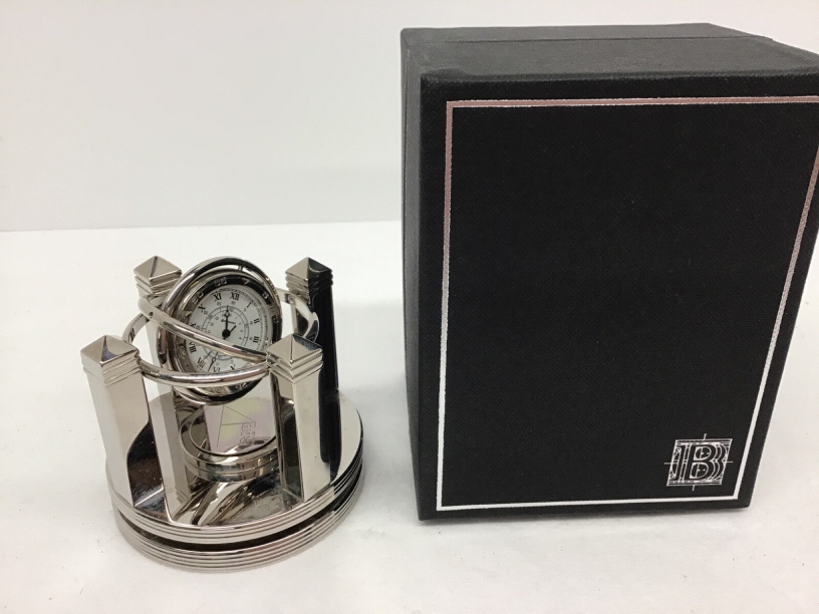 Benchmark The Silver Celestial Quartz Clock | eBay