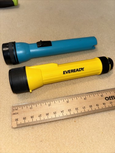 Energizer Eveready Flashlight Yellow/Black TESTED And Blue flashlight 6 ...