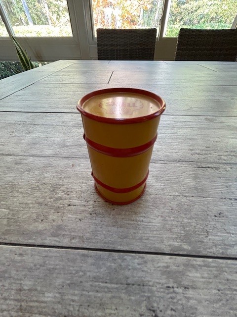 Miniature Shell Oil Can with the Shell Logo on both Ends. | eBay