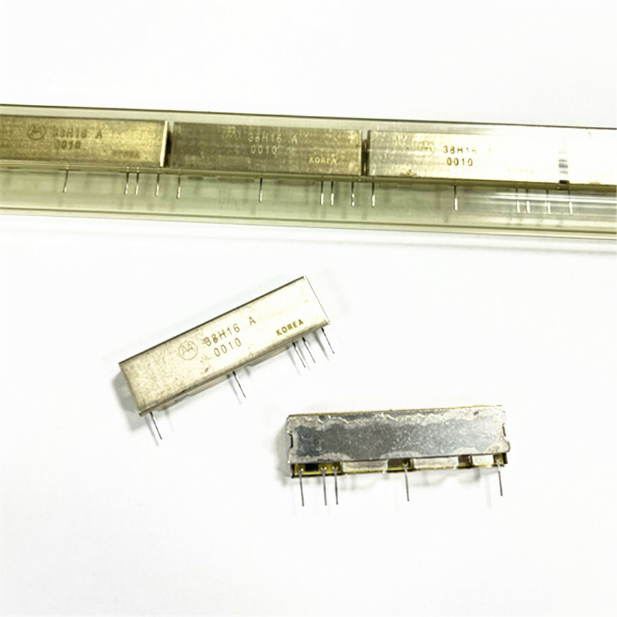 Motorola SHW5177 (38H16) 12V 850-1000 MHz UHF RF Power Amp Amplifier ...