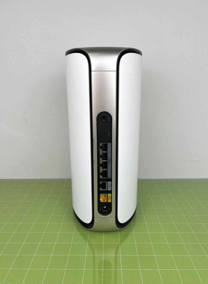 NETGEAR - Orbi 970 Series BE27000 Quad-Band WiFi 7 Mesh - Router ...