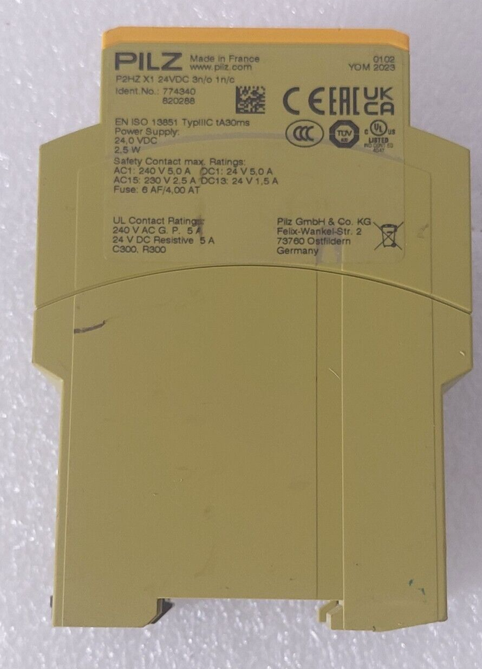 Pilz - 774340 - 820288 - P2HZ X1 24VDC 3n/o 1n/c Safety Relay - Safety ...
