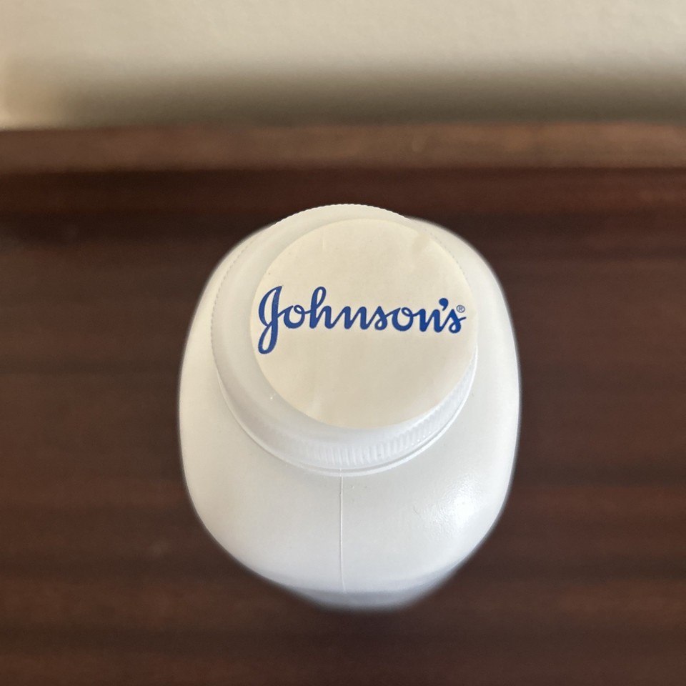 Johnson & Johnson's Baby Powder Talc Original 15 oz RARE Soft Skin ...