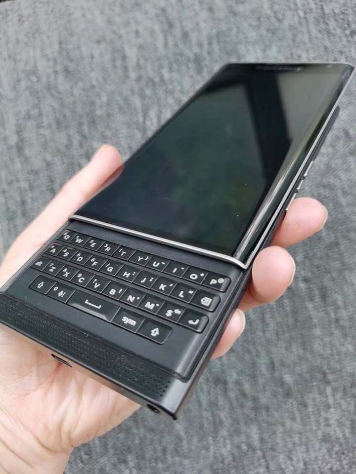 BlackBerry Priv Unlocked 4G 32GB Android Slide-out Keyboard Cellphone ...