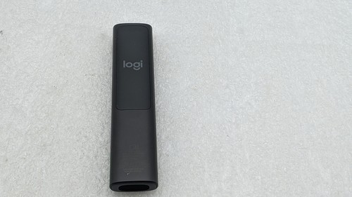 Logi Spotlight Presentation Remote An advanced Digital Pointer Logitech ...