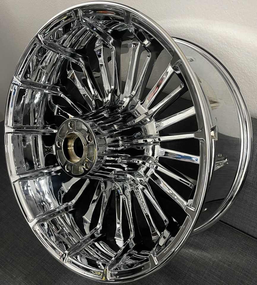 Harley FXBR Breakout Rear Wheel OEM 40900946 2023 -25 CHROME RIM ...