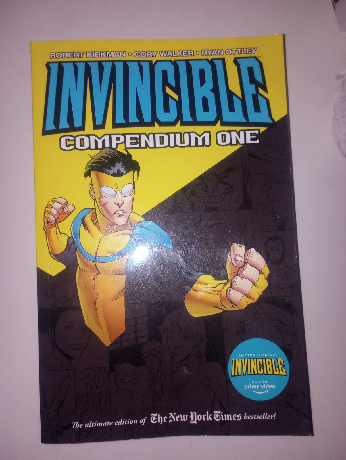 Invincible Compendium Vol. 1 TPB | eBay