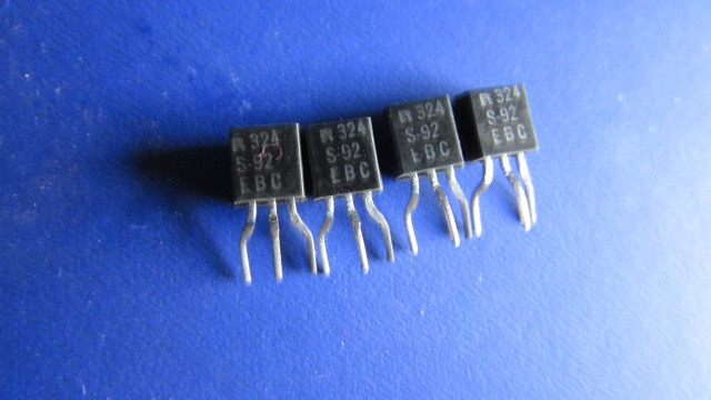 TIS92 GENUINE Rohm Small Signal Transistor TO-92 NOS, 4 pieces SHIPS ...
