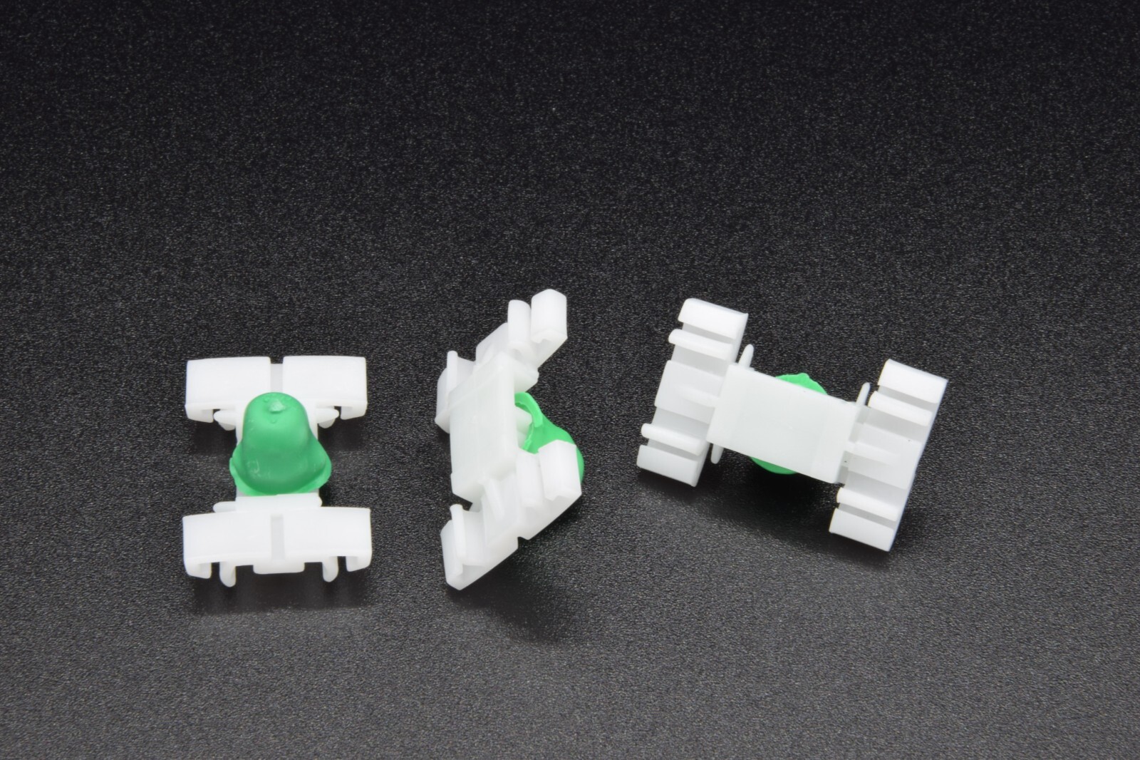 51131960054 BMW - 10 Stk. Clips Türleiste / Aussenleiste BMW 3er - E36 ...