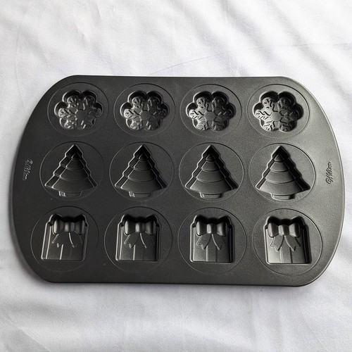 Wilton Non-Stick Holiday Cookie Tray Sheet Pan Christmas Tree Present ...