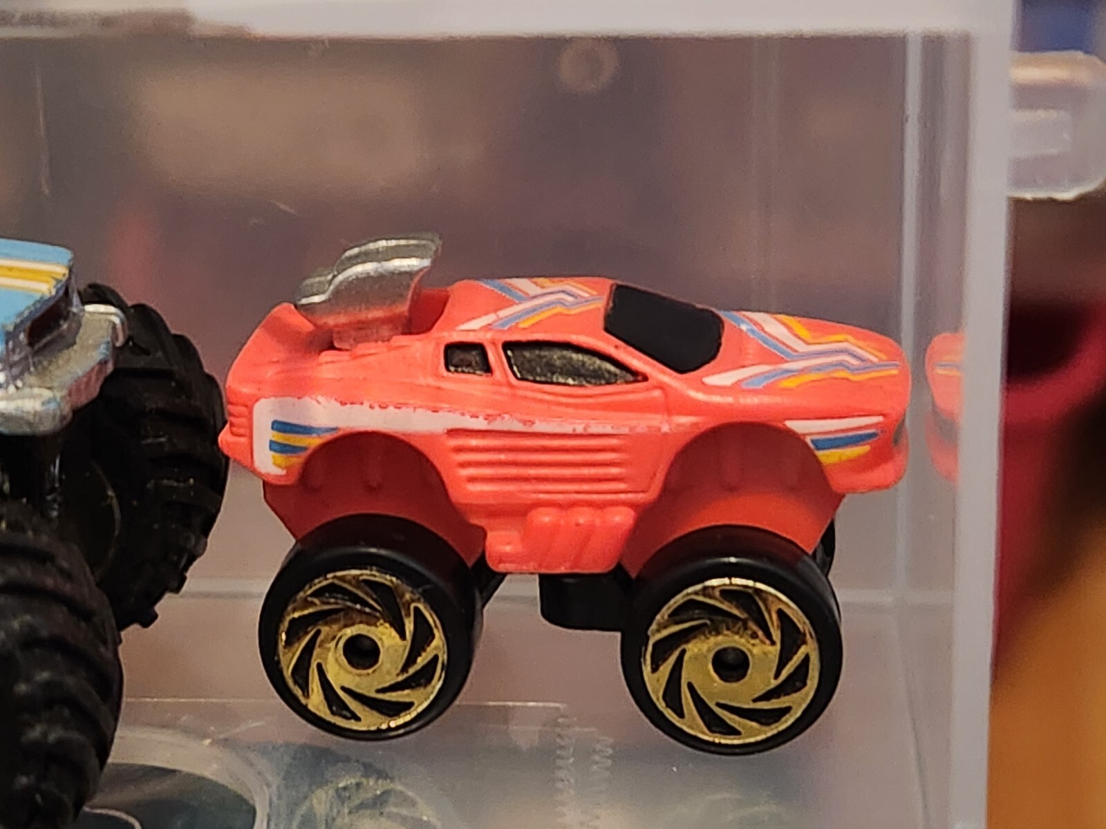 hot wheels/micro machines (case #177) army race car fire trucks ...