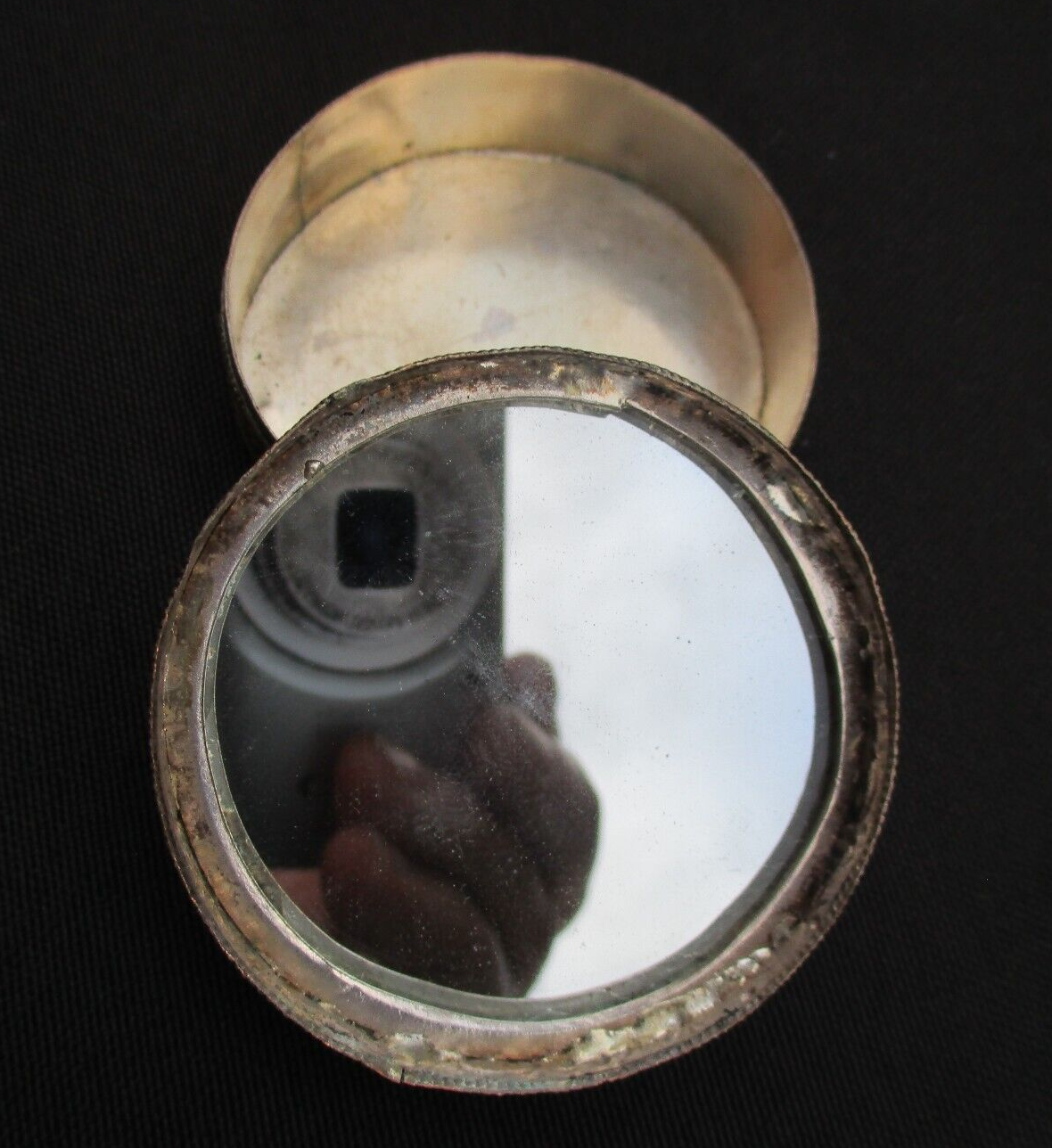 VTG SMALL ROUND PORCELAIN & SILVER TONE CHINESE SNUFF TRINKET PILL BOX ...