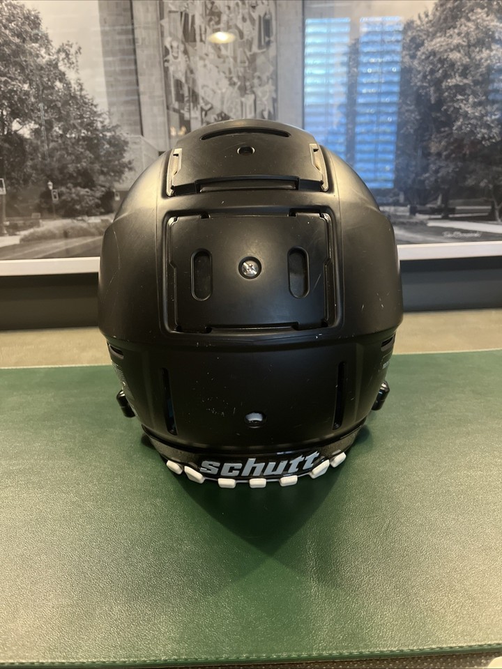 Schutt F7 Youth Medium Helmet Pre-owned With Riddell Speedflex ...