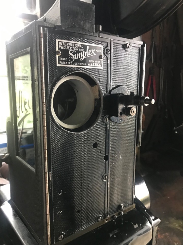 INTERNATIONAL PROJECTOR CORP/NEW YORK 35mm SIMPLEX cinema projector ...