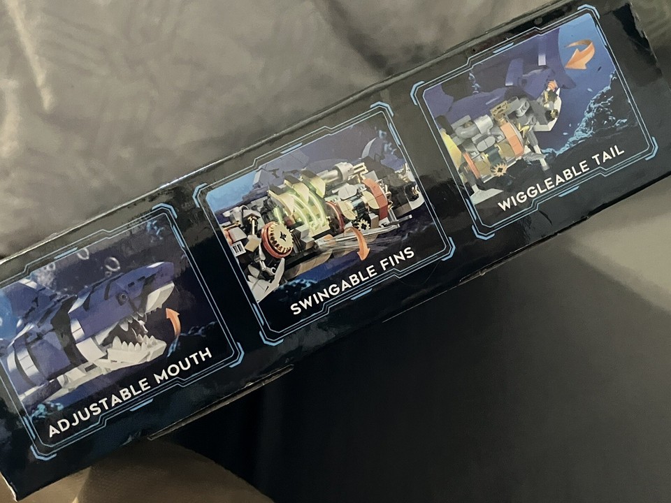 INSOON Mechanical Shark Building Set with LED Light 687 PCS Movable ...