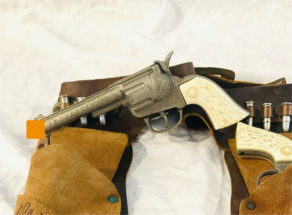 Vintage Hubley Rodeo toy caps w/ 1950s Daisy Tex High Chaparral Holster ...