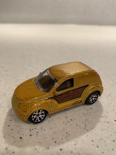 Retro Die Cast 2000 Matchbox Chrysler Panel Gold Woody PT Cruiser Car 1 ...