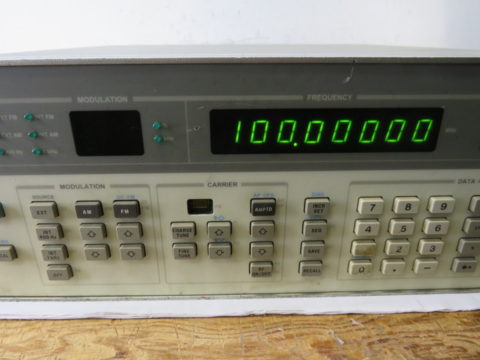 HP Hewlett Packard 8656B Signal Generator 0.1-990 MHz | eBay