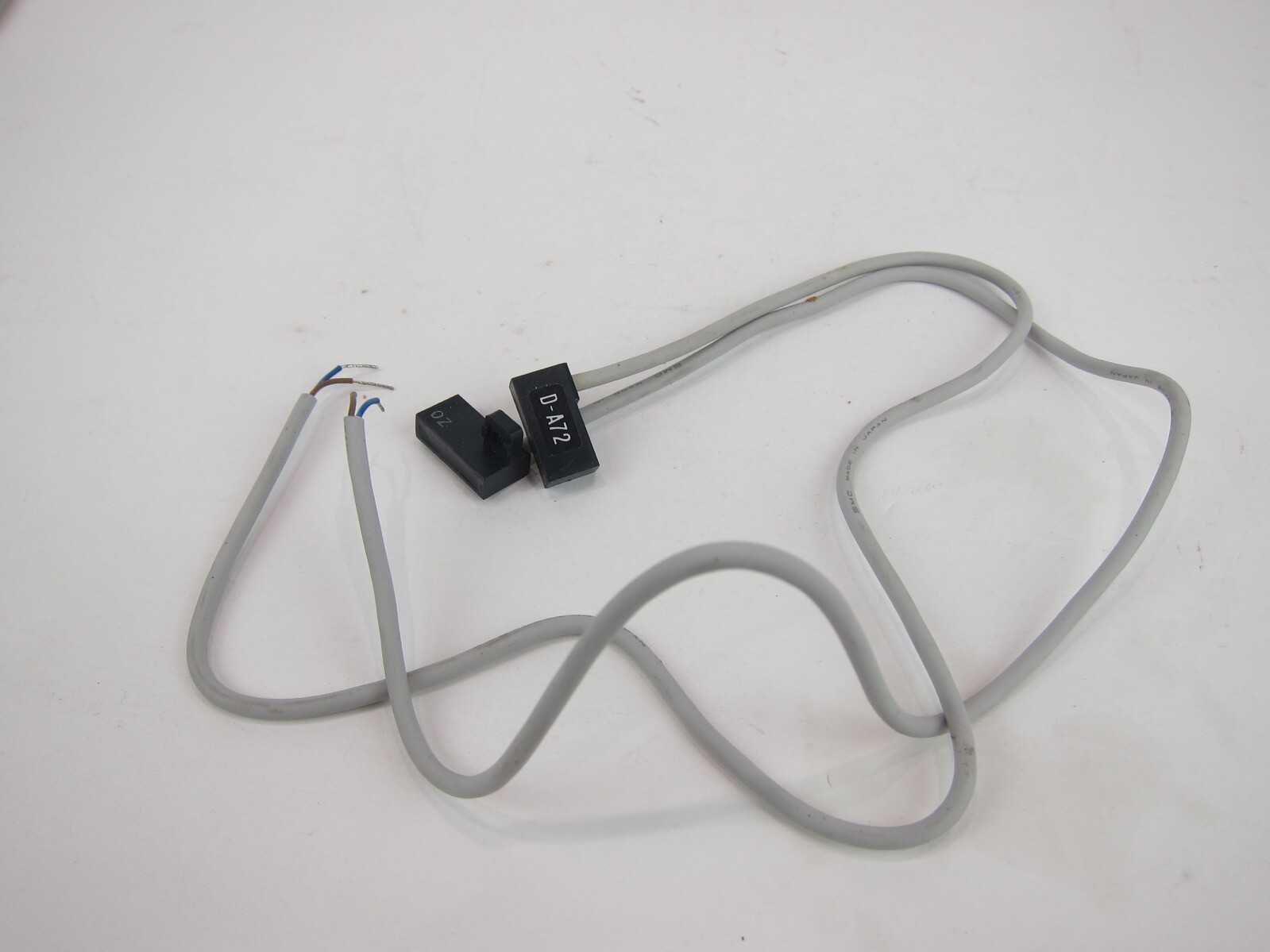 Lot Of 2 SMC D-A72 Reed Switches DA72 | eBay