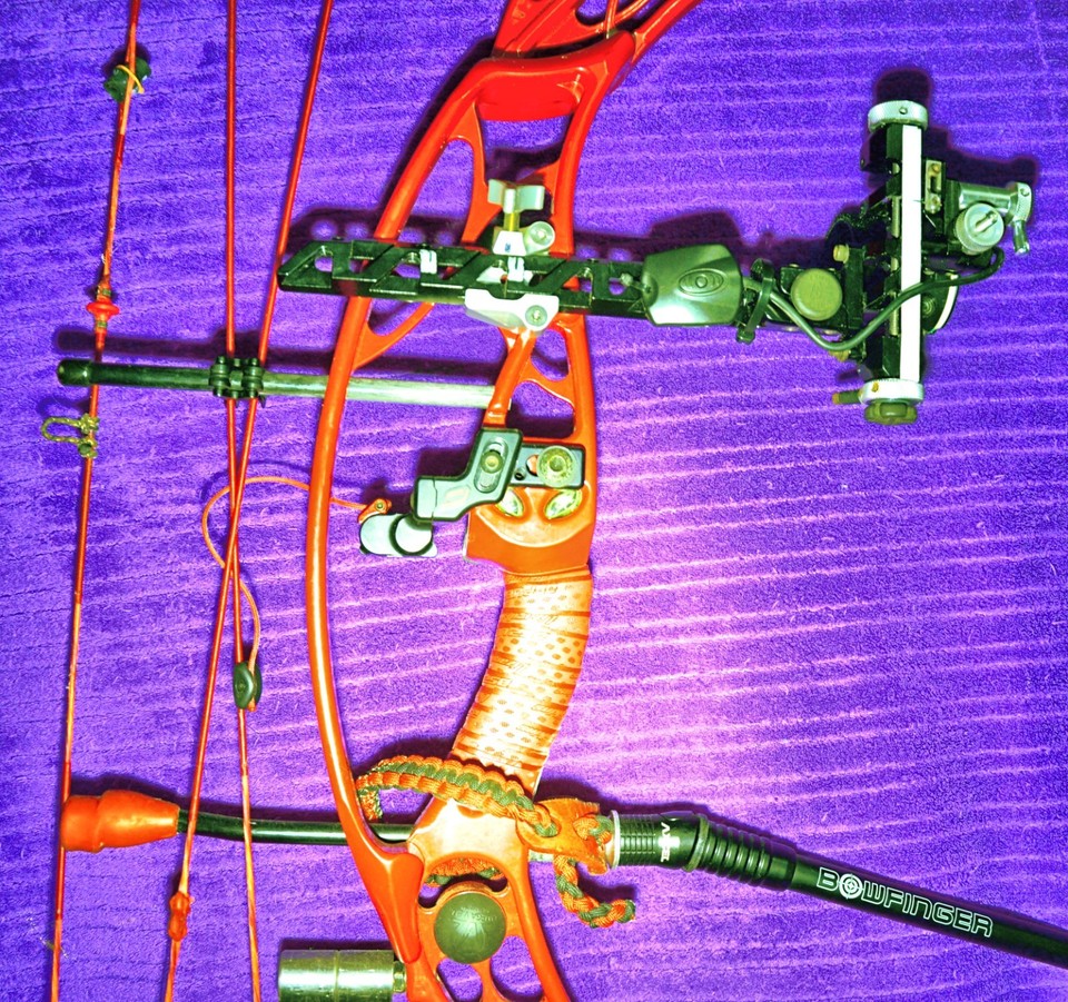 Rytera Archery Alien Nemesis RH Bow 50-60 LBS 28”DL *Setup 3D Target ...