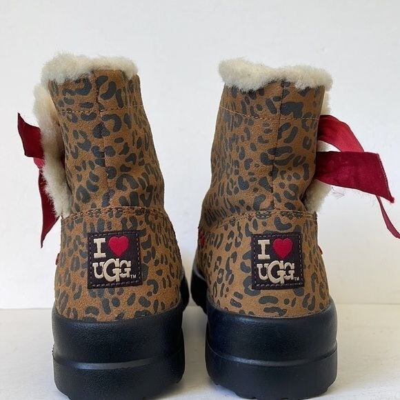 UGG I Heart UGG Knotty Mini Leopard Shearling Boots Red Bow Women’s Size 7M | eBay