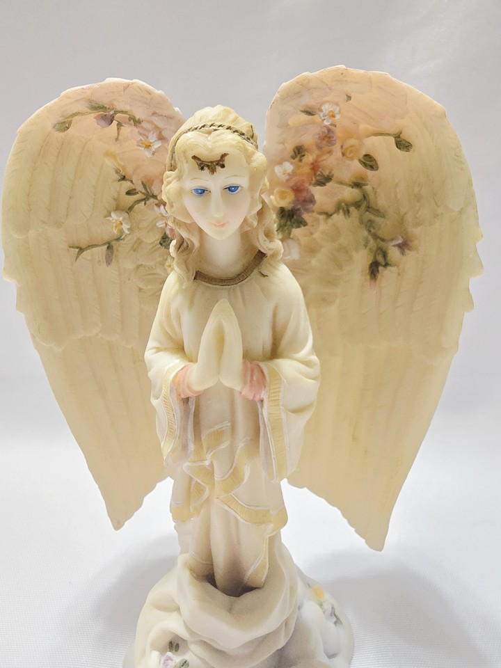 Angel Figurine Wings Folds Inside Wings 2pc Removable Base Collectable ...