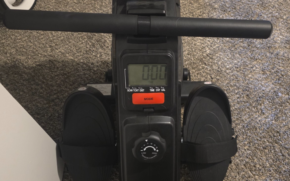 YOSUDA Magnetic/Water Rowing Machine for Home - Rower Machine Use with ...