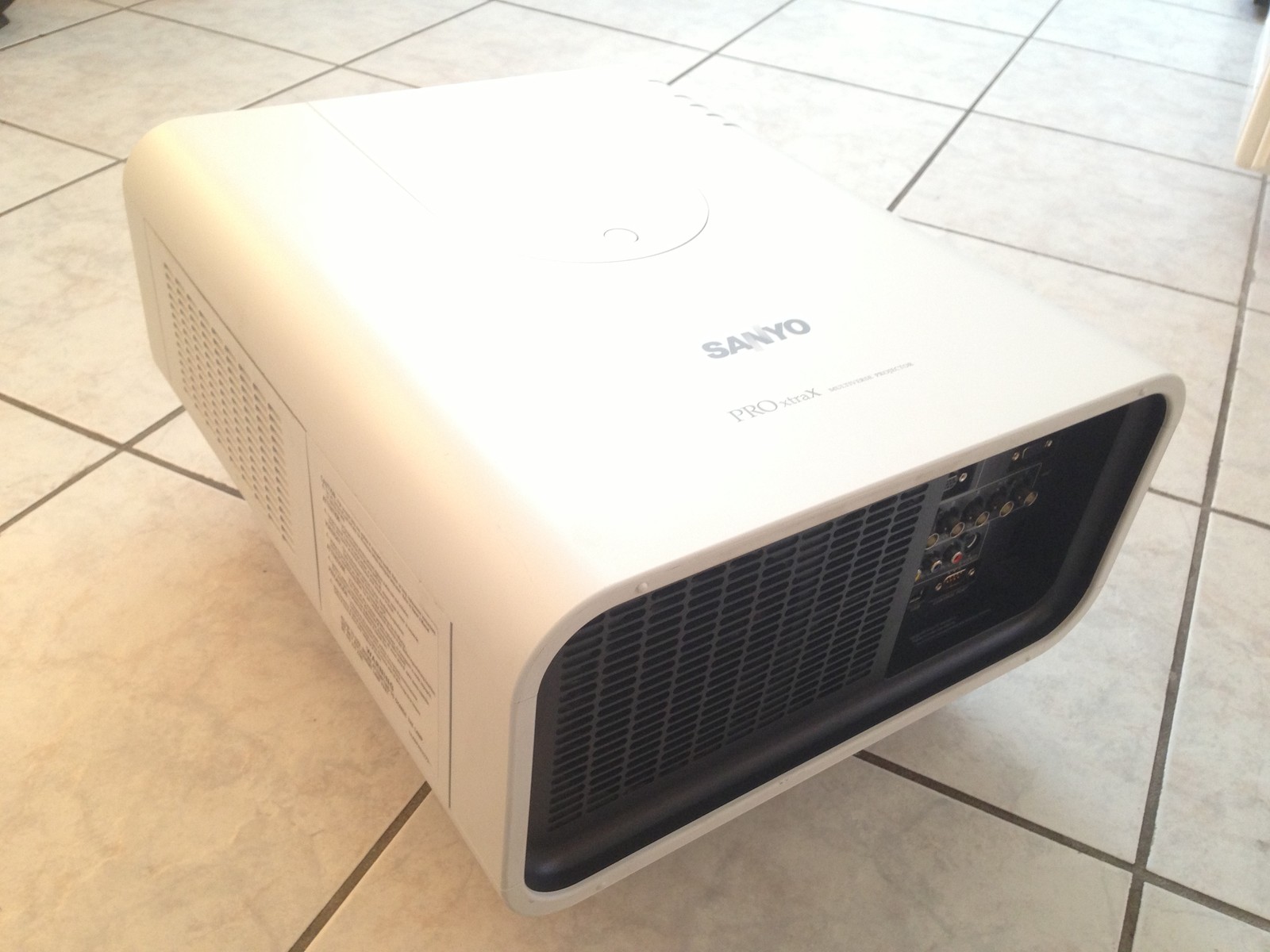 Sanyo PLC-XP100L (Christie LX650,EIKI LC-X80)Projector,6500 LUMENS ...