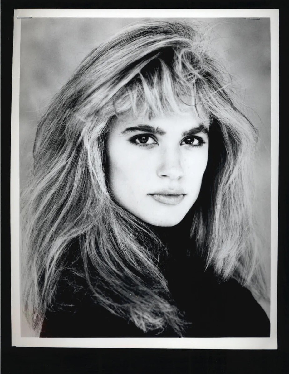 Chelsea Noble Growing Pains