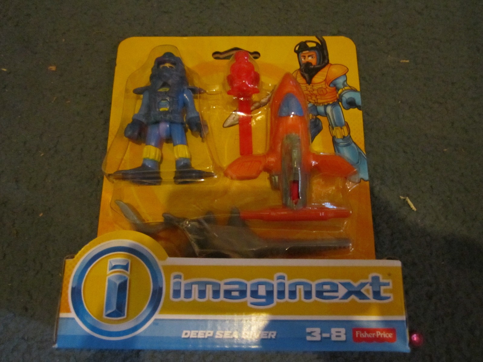 Fisher-Price Imaginext Deep Sea Diver Scuba Rescuer Figure Sawfish Toy ...