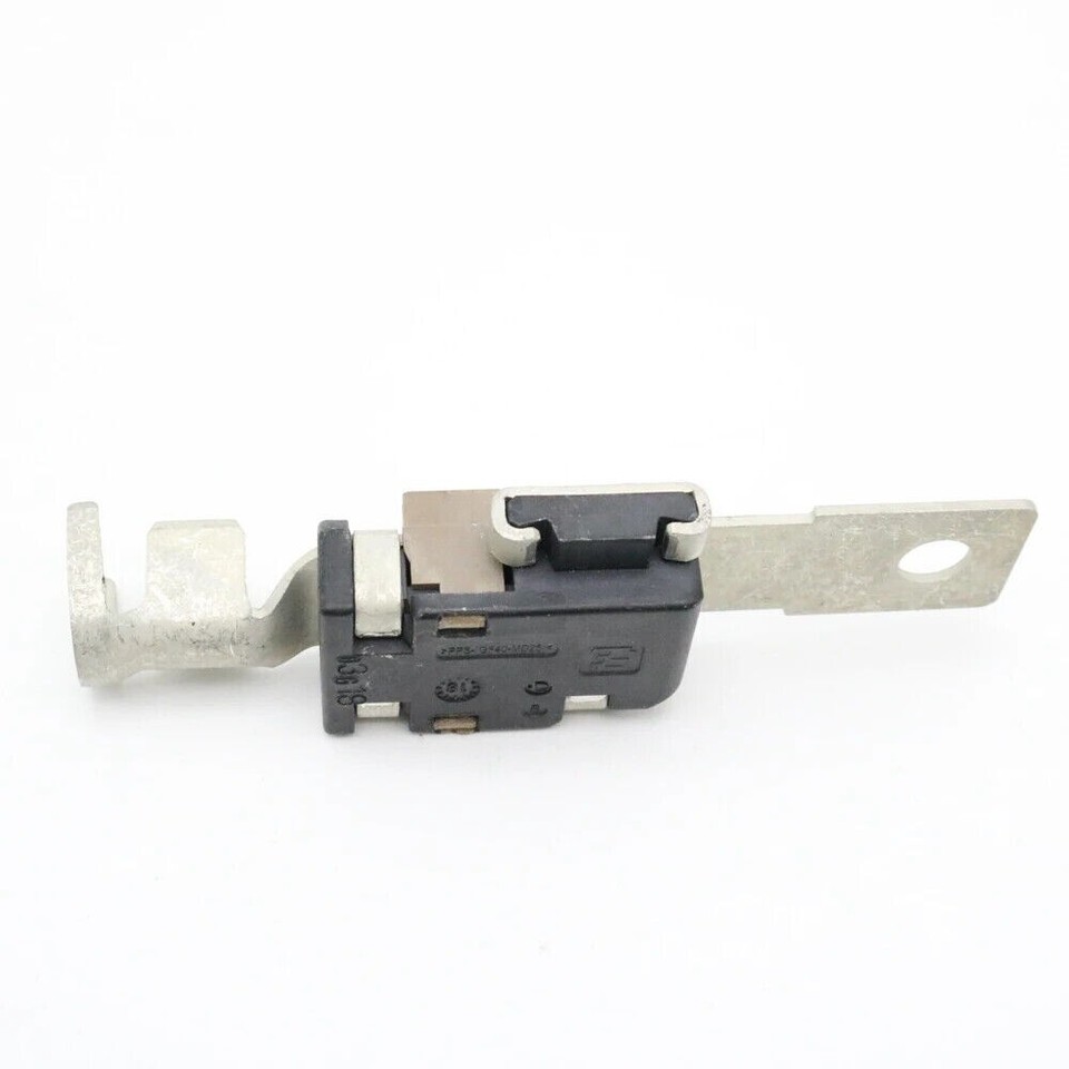 1pcs Positive Battery Cable Fuse Connector Head For Volvo S60 S80 V60 ...