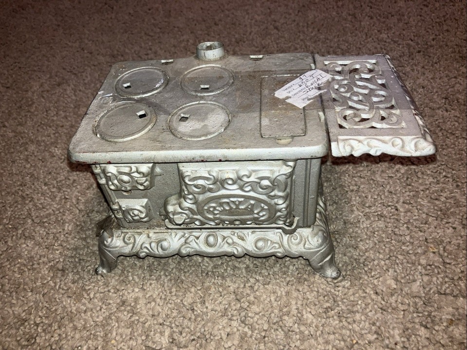 VINTAGE Kenton Brand Antique Royal Cast Iron Miniature Stove Salesman ...