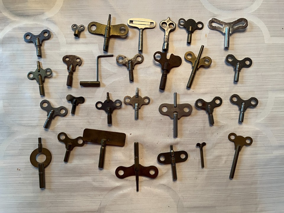 Lot of 28 Antique Clock Winding Keys | eBay