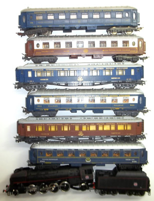 31-HO scale The Orient Express 6 car passenger train with 2-8-2 ...