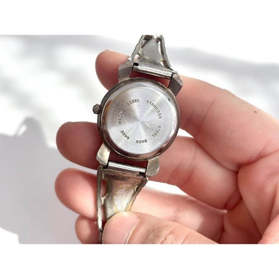 SW Style Collezier Multicolor Silver Ladies Vintage Wristwatch - 25mm ...