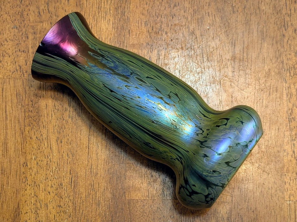 LOETZ/KRALIK ART NOUVEAU GLASS VASE Purple Iridescent BOHEMIAN AUSTRIAN ...