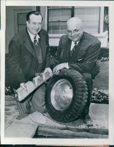1945 R.J. Thomas Henry Kaiser Lightweight Magnesium Auto Wheel Ca ...