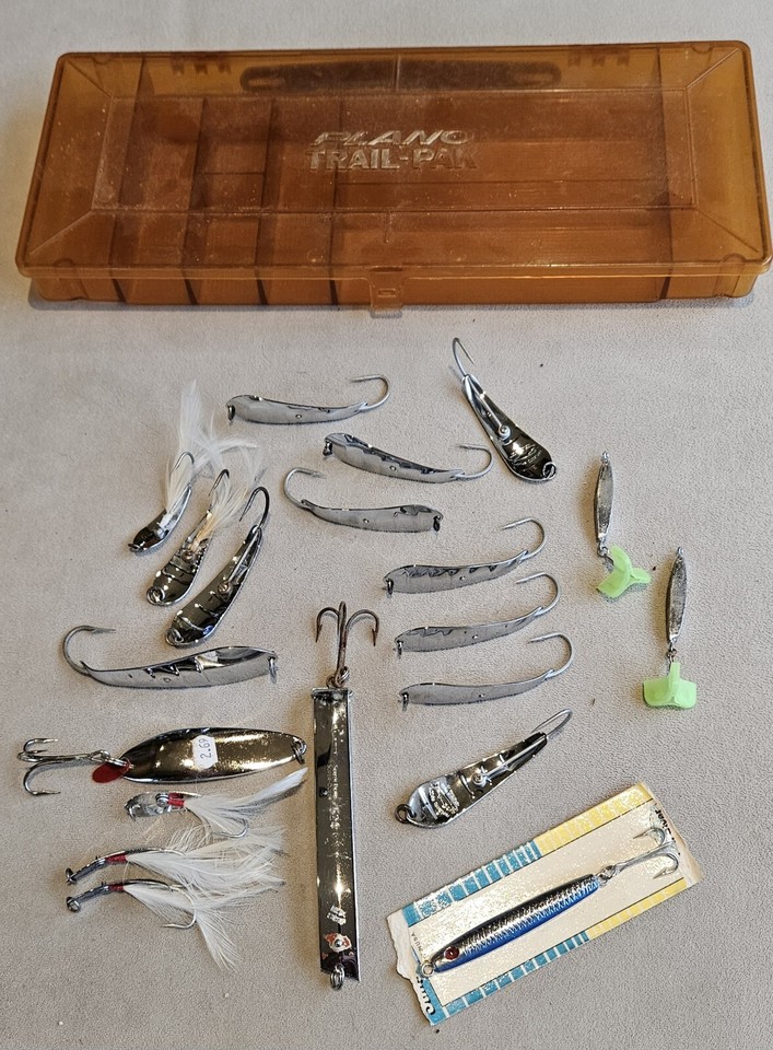 Spoon Lures And Weighted Three Hook Lures With Storage Box | eBay
