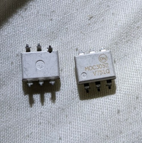 Optocoupler Triac Output DIP 6 Pins MOC3052 | Grelly UK